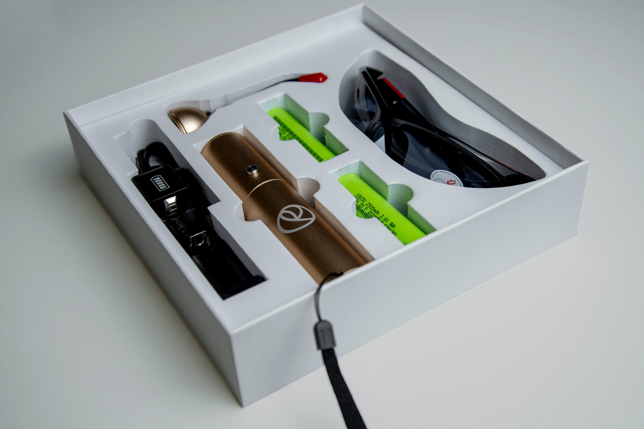 RED LUMEN – přenosná terapie červeným a modrým světlem | Endala.cz